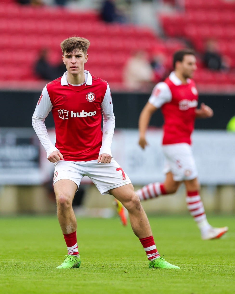 Alex Scott:. Player analysis | by Vuyo Ndebele | Medium