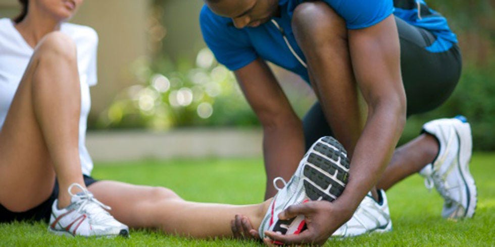 How to prevent sports injuries. Suffering through the sports injuries ...