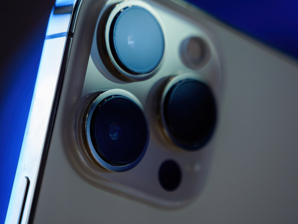 Structural changes for iPhone’s high-end camera supply chain; Sony ...