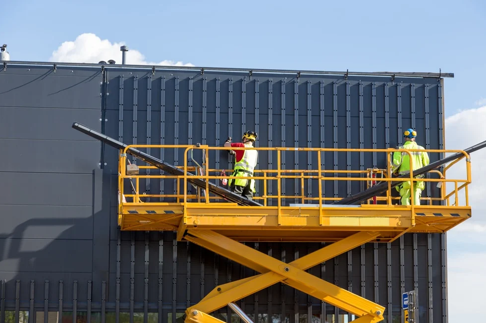 Learn How Chris Shilling Keeps you Safe at Heights - Chris Shilling ...