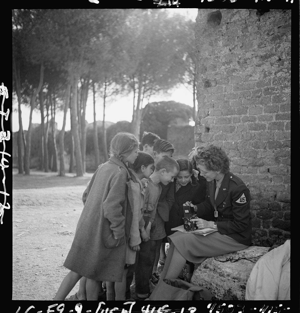 Through the Lens of Toni Frissell: Frida Kahlo Revealed in Vogue ...