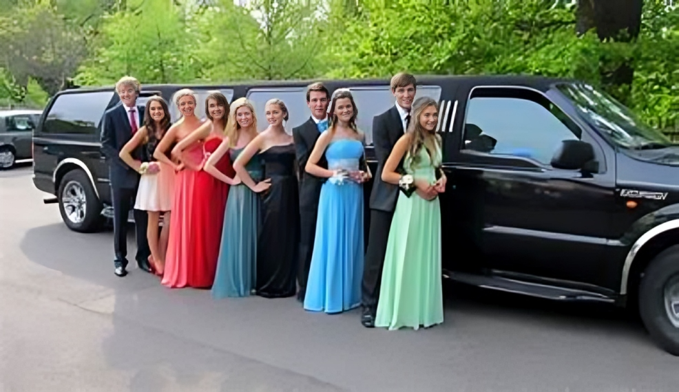 Transport Ideas for Prom: Arrive in Style with Limo and Party Bus ...