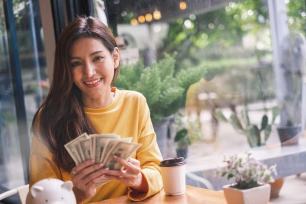 𝗪𝗵𝗼 𝗦𝗮𝗶𝗱 𝗠𝗼𝗻𝗲𝘆 𝗖𝗮𝗻’𝘁 𝗕𝘂𝘆 𝗛𝗮𝗽𝗽𝗶𝗻𝗲𝘀𝘀? | by Bernard Ezekiel Chung | Oct, 2025 | Medium