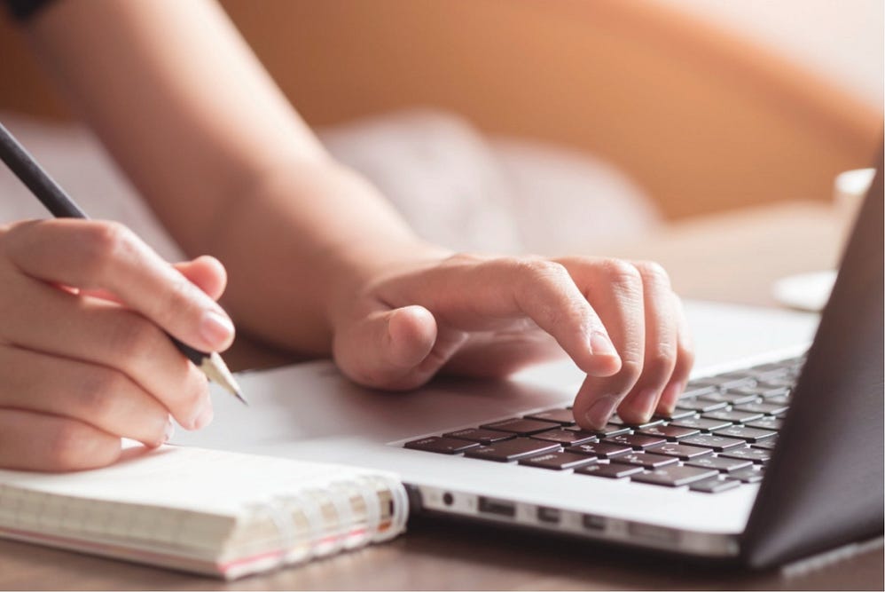 Who I’m I as a writer? | by Juliana Smith | Jun, 2025 | Medium